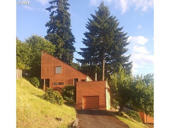 3530 Onyx St, Eugene, OR 97405 - See Est. Value, Schools & More