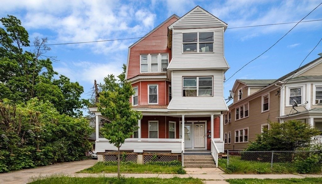 95 Middlesex St, Springfield, MA 01109 - See Est. Value, Schools & More