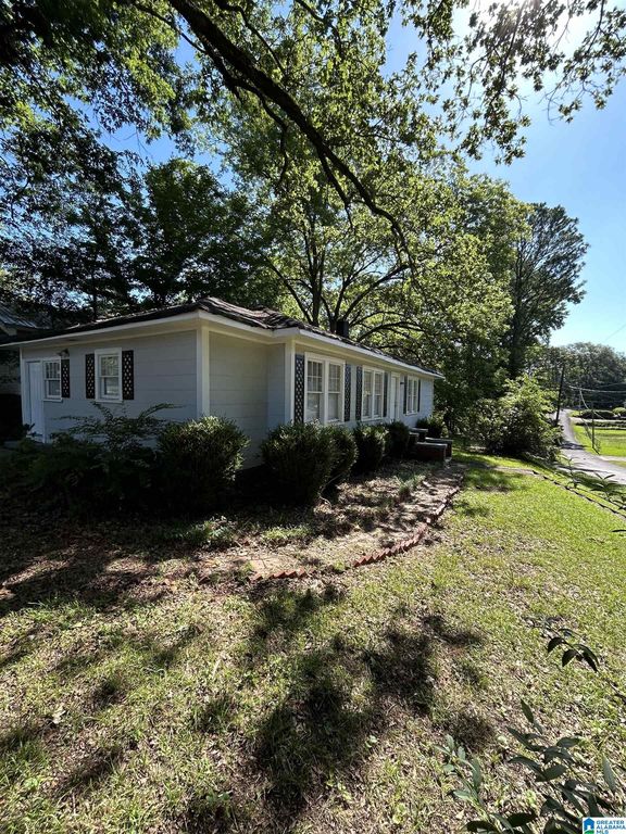 122 Highland Dr, Bessemer, AL 35023 | MLS# 21387343 | Trulia