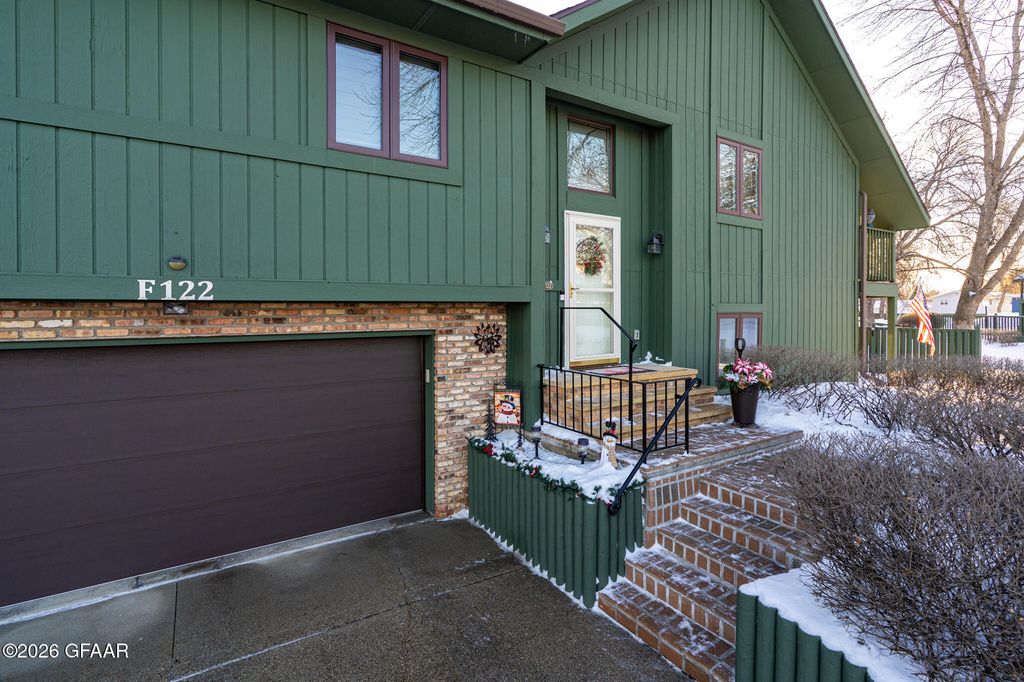 815 40th Ave S #F122, Grand Forks, ND 58201 | MLS# 26-30 - Trulia | Trulia