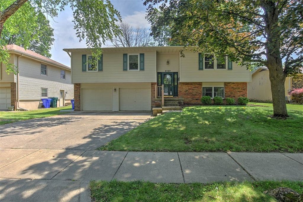 4542 N Adams Dr, Decatur, IL 62526 - See Est. Value, Schools & More