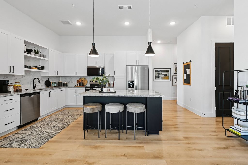 900 Pilot Hill Dr #3305, Euless, TX 76039 - See Est. Value, Schools & More