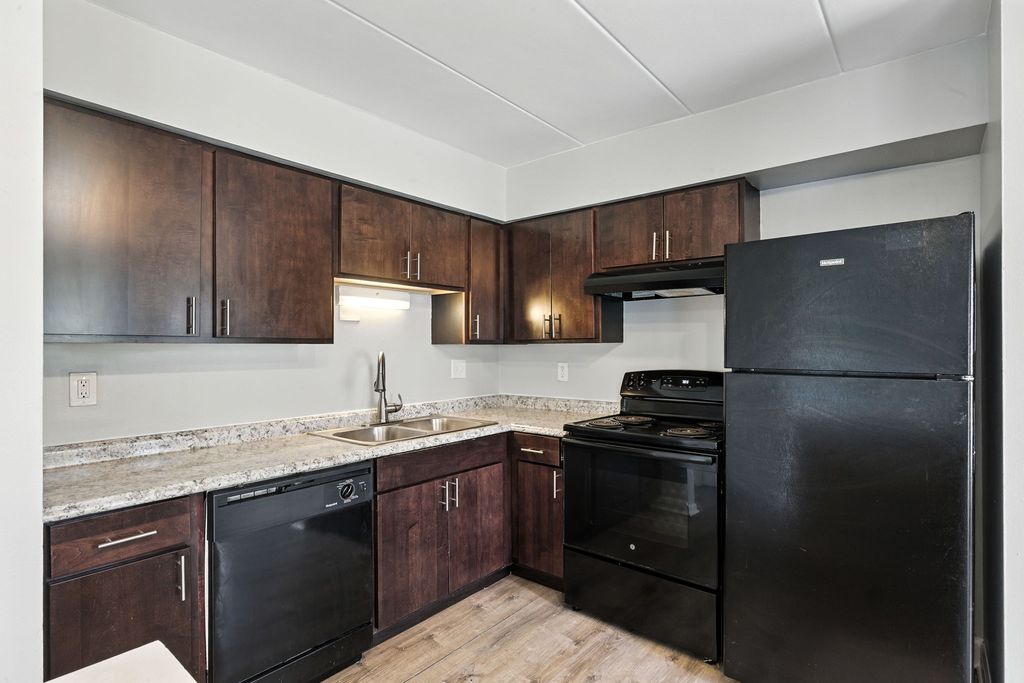 333 Neringa Ln #312-1226, Hobart, IN 46342 - See Est. Value, Schools & More