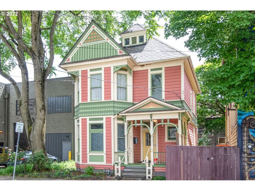 1210 SE Oak St, Portland, OR 97214 | MLS# 22245921 | Trulia
