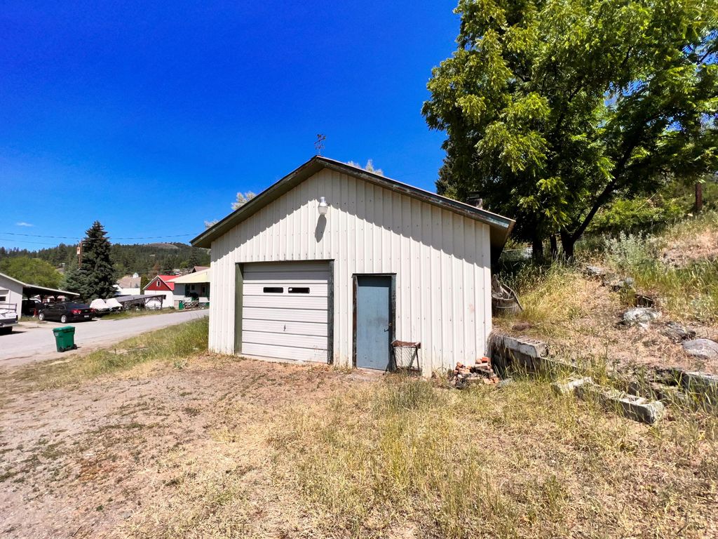 26 N Portland St, Republic, WA 99166 - See Est. Value, Schools & More