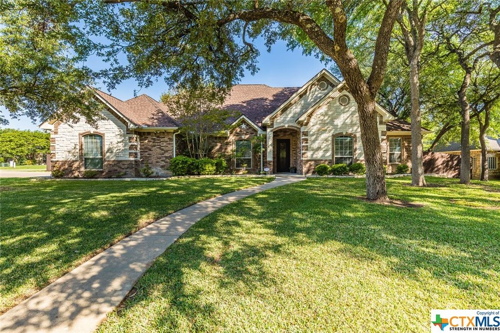 284 Green Park Dr, Belton, TX 76513 - See Est. Value, Schools & More