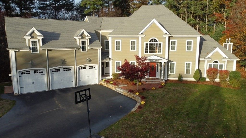 71 Erikson Ln, Pembroke, MA 02359 - See Est. Value, Schools & More