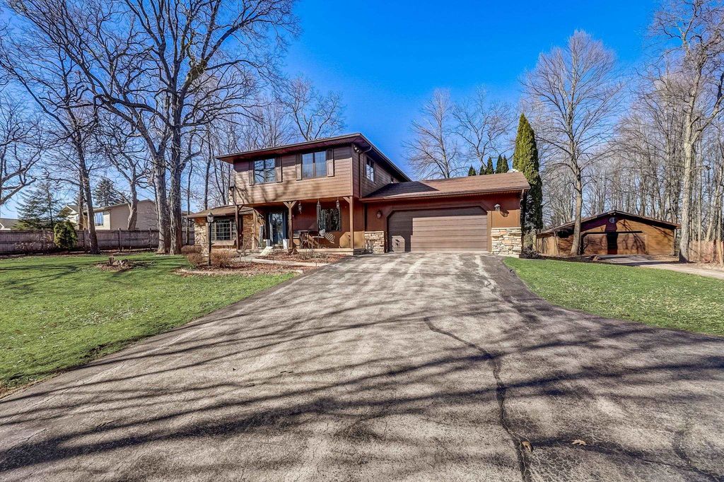 W7461 Westbrook Ln, Fond Du Lac, WI 54937 - See Est. Value, Schools & More