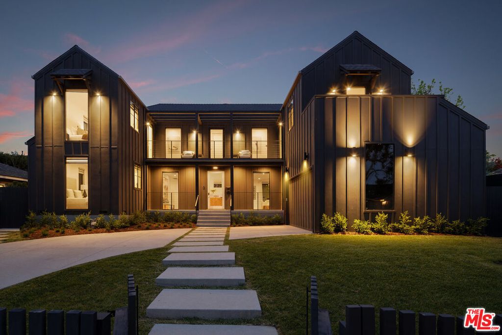 7456 Henefer Ave, Los Angeles, CA 90045 - See Est. Value, Schools & More