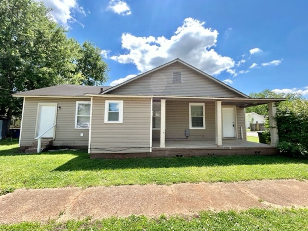 3701 Fairview St SW, Huntsville, AL 35805 | Trulia