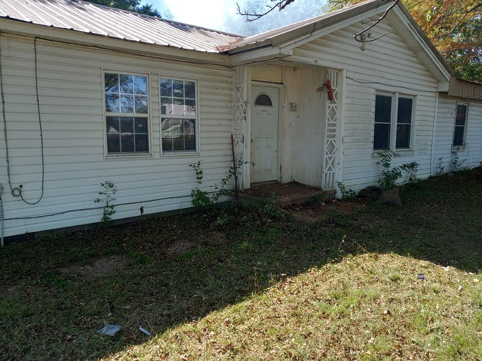 309 E Main St, Keota, OK 74941 - See Est. Value, Schools & More