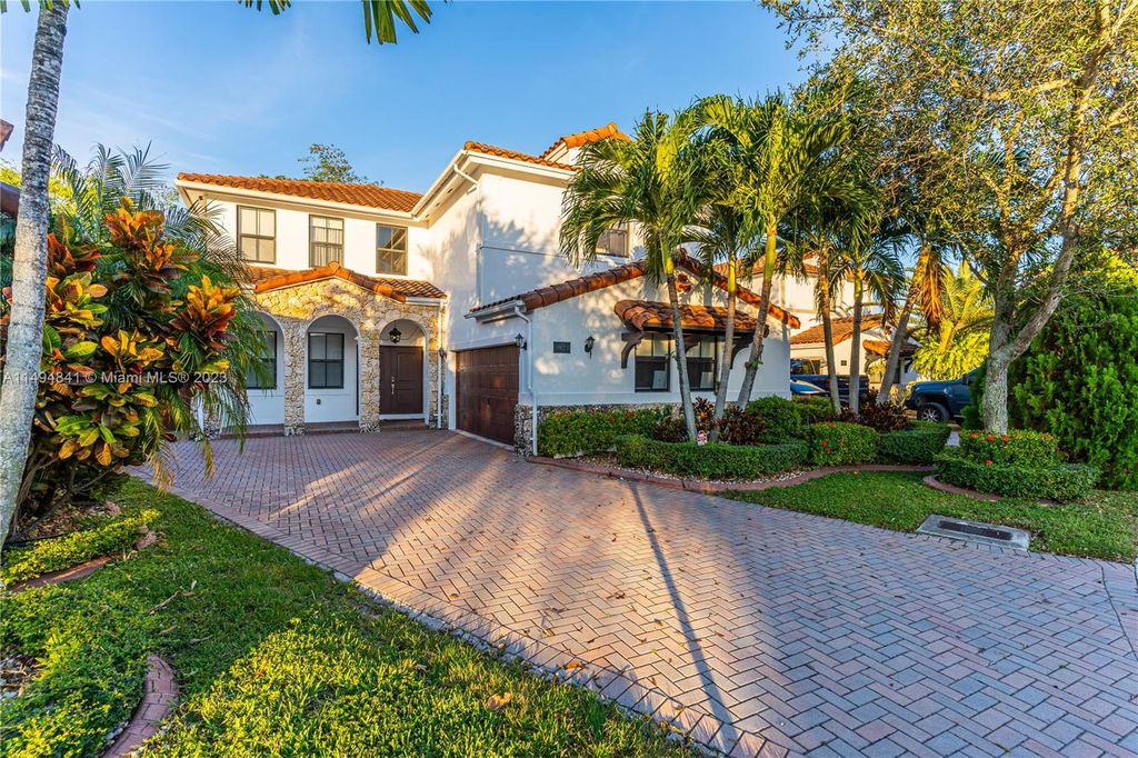 9923 NW 10th Ter, Miami, FL 33172 | MLS# A11494841 | Trulia