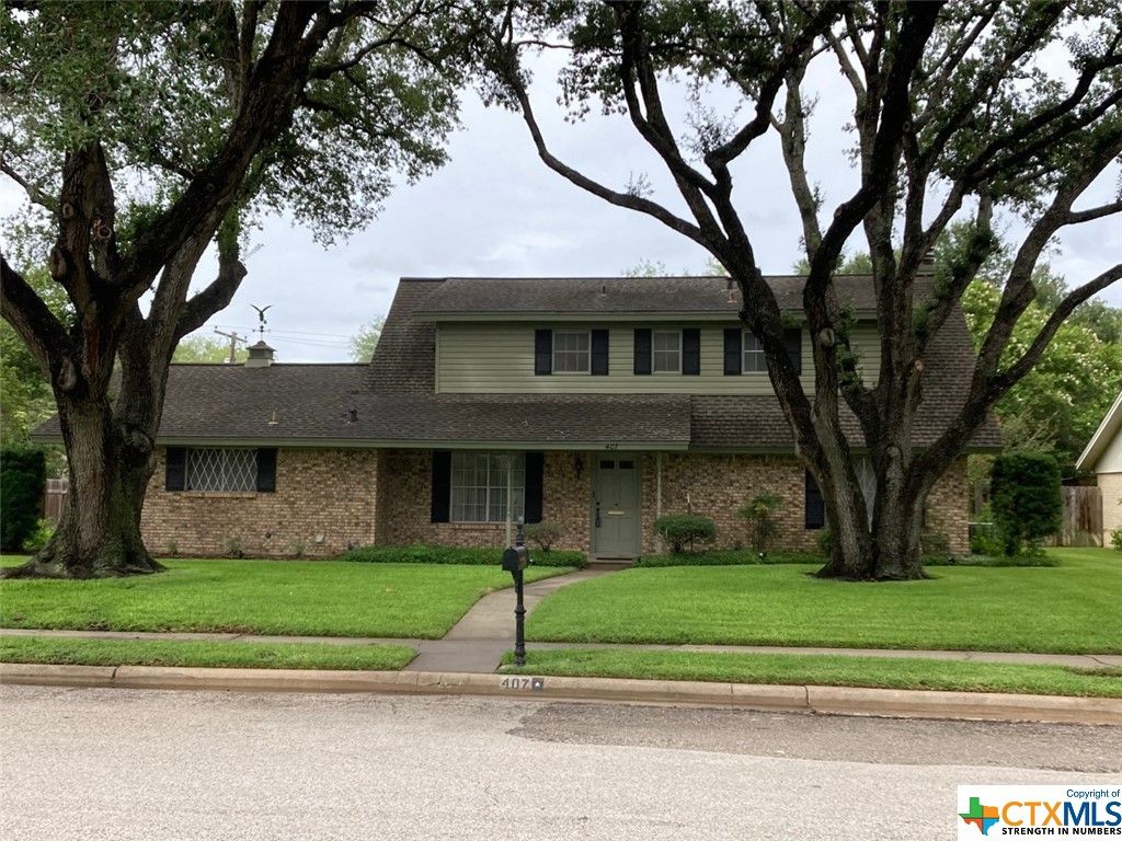 407 Rosewood Dr, Victoria, TX 77901 - See Est. Value, Schools & More