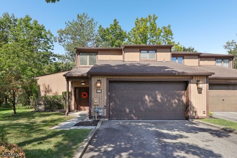 53 Ponds Cir, Wayne, NJ 07470 | MLS# 3986730 | Trulia