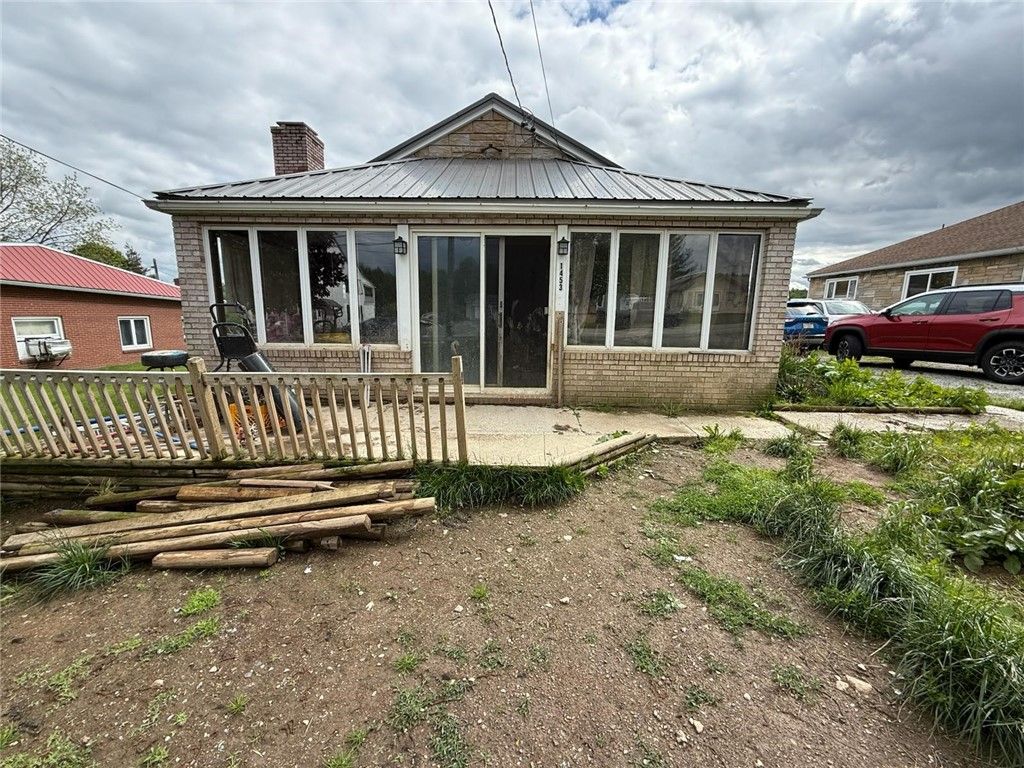 1453 Pitt St, Jennerstown, PA 15547 | MLS# 1706436 | Trulia