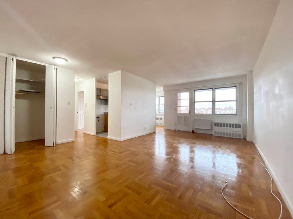 210 W 251st St #7C, Bronx, NY 10471 - See Est. Value, Schools & More