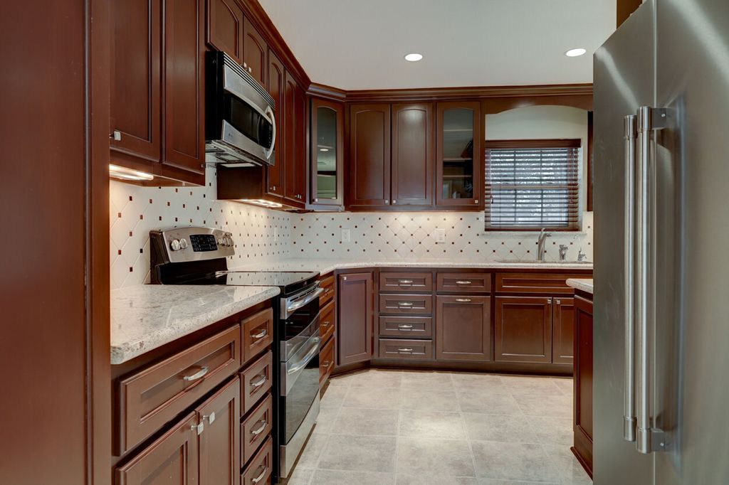 1441 Bering Dr #1523, Houston, TX 77057 - See Est. Value, Schools & More