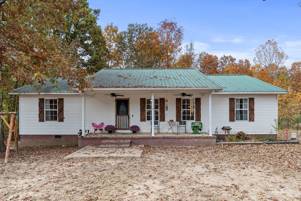 51 Hurst Ln, Lawrenceburg, TN 38464 - See Est. Value, Schools & More