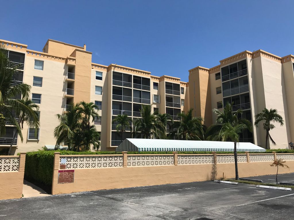 2935 NE 163rd St #2C, North Miami Beach, FL 33160 - See Est. Value ...