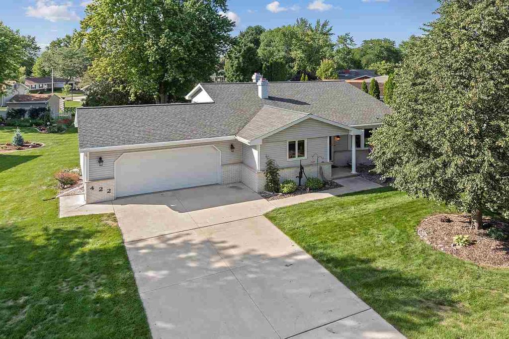 422 FAWN DR, BRILLION, WI 54110 | Trulia