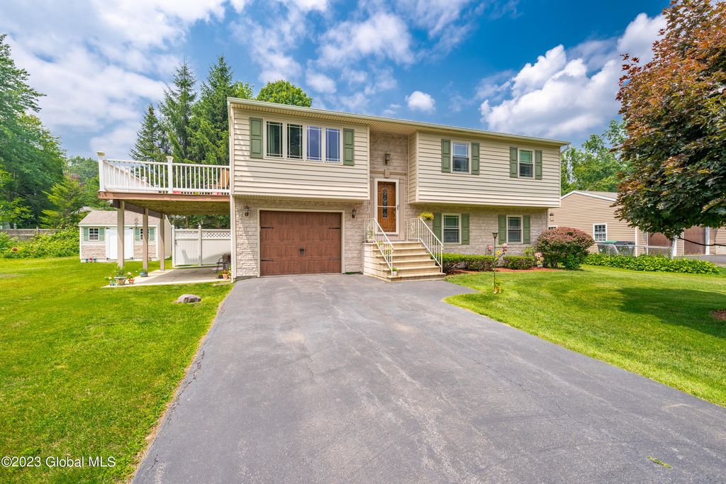 141 Nutwood Avenue, Schenectady, NY 12304 - See Est. Value, Schools & More