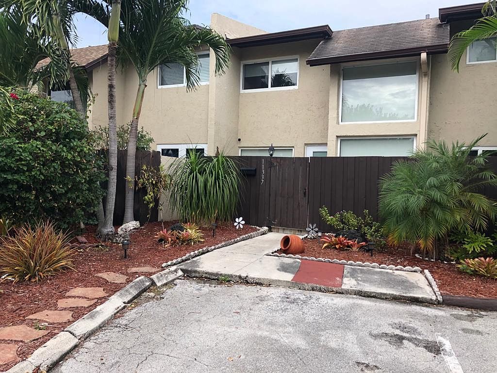 11337 SW 71st St, Miami, FL 33173 - See Est. Value, Schools & More