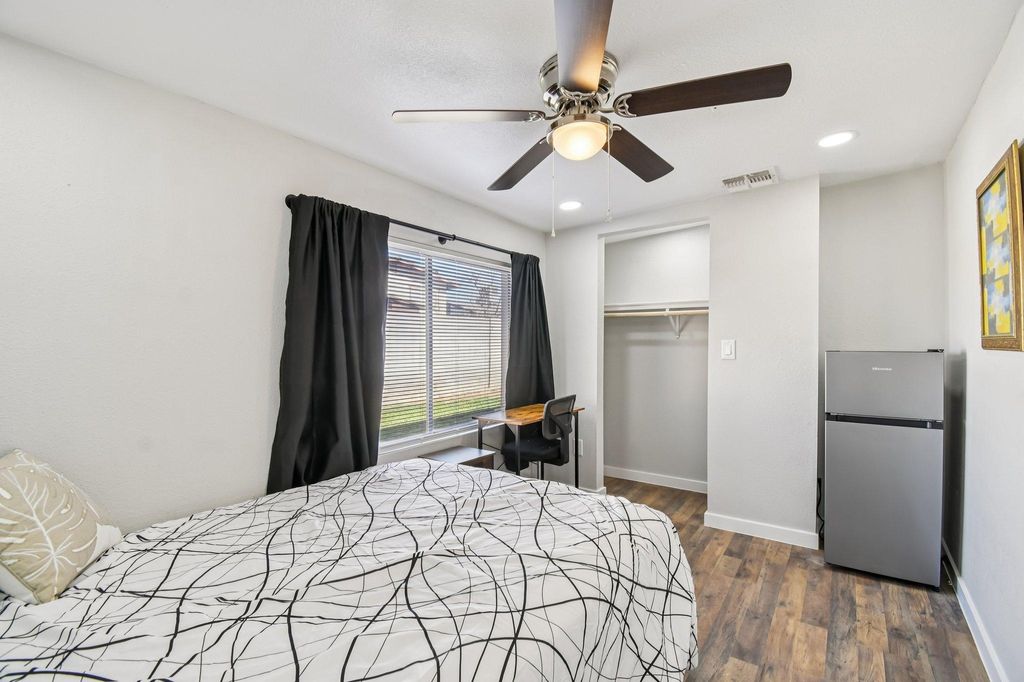 4610 W Paradise Dr #7, Glendale, AZ 85304 - See Est. Value, Schools & More