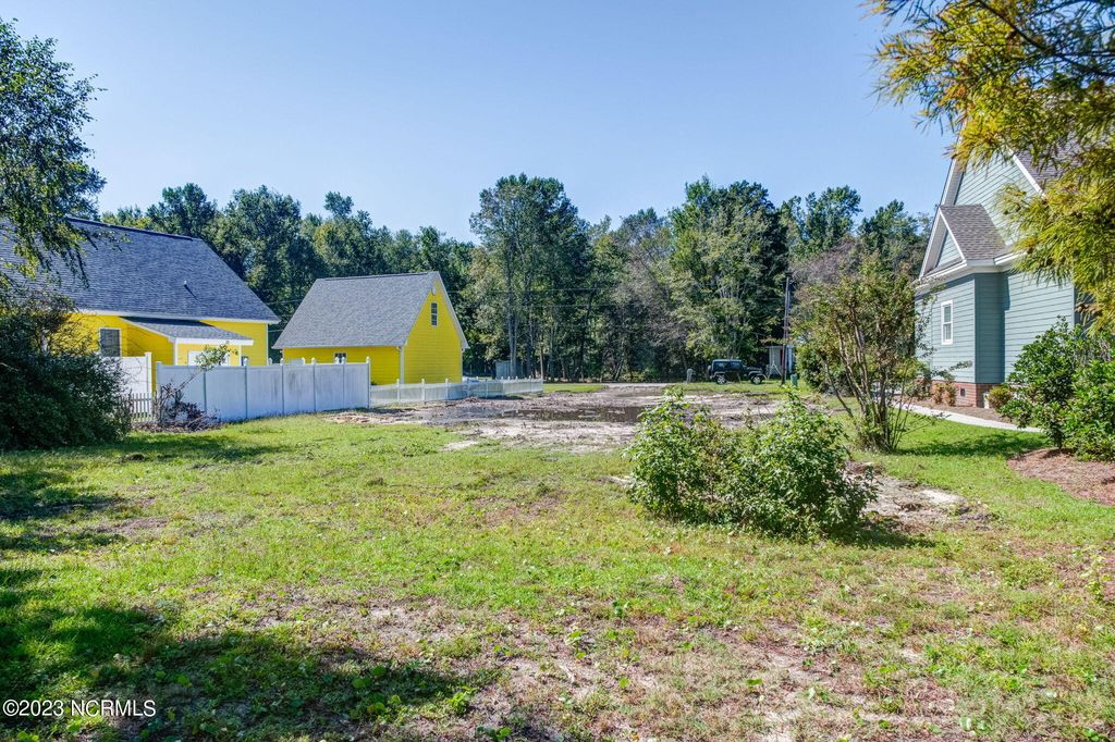 4091 Waccamaw Shores Road, Lake Waccamaw, NC 28450 - See Est. Value ...