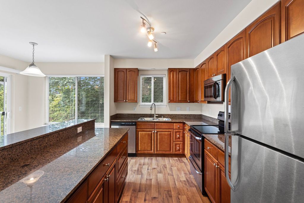 11615 91st Ln NE #11, Kirkland, WA 98034 - See Est. Value, Schools & More