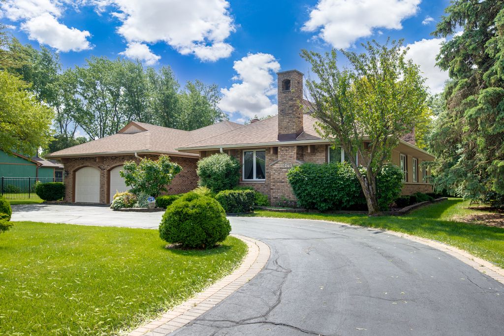 1017 Auburn Ln, Bartlett, IL 60103 - See Est. Value, Schools & More