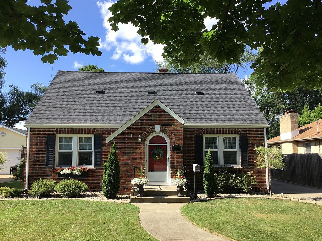 1303 Royce Ave, Kalamazoo, MI 49001 - See Est. Value, Schools & More