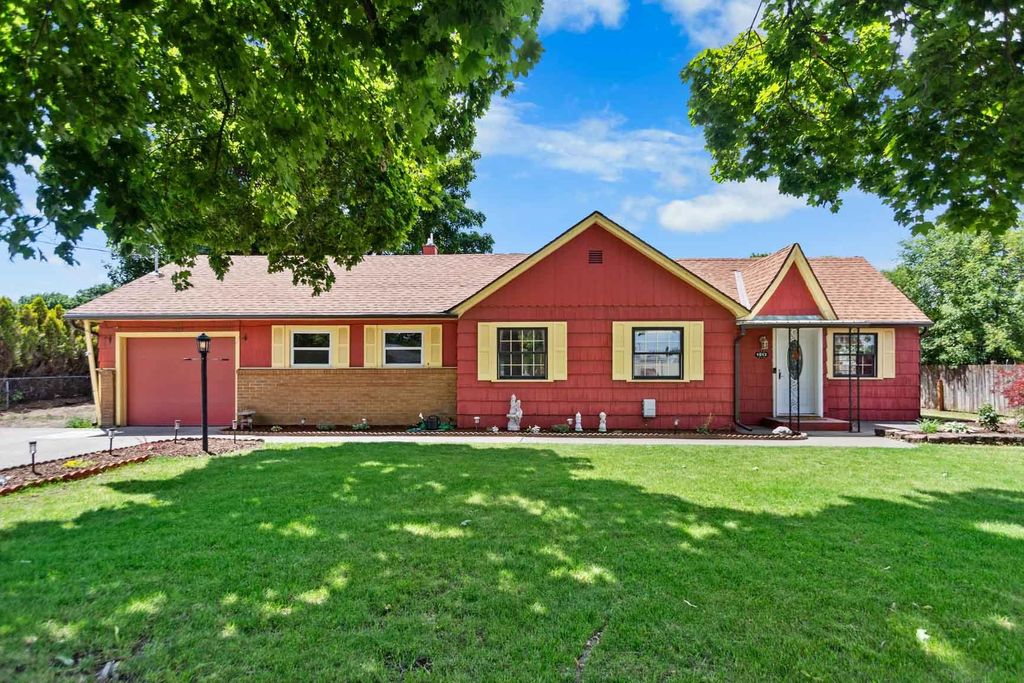 1513 N Wilbur Rd, Spokane, WA 99206 | MLS# 202418904 | Trulia