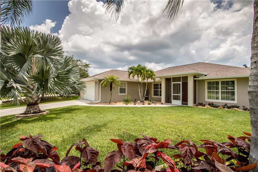 480 Biscayne Ln, Sebastian, FL 32958 - See Est. Value, Schools & More