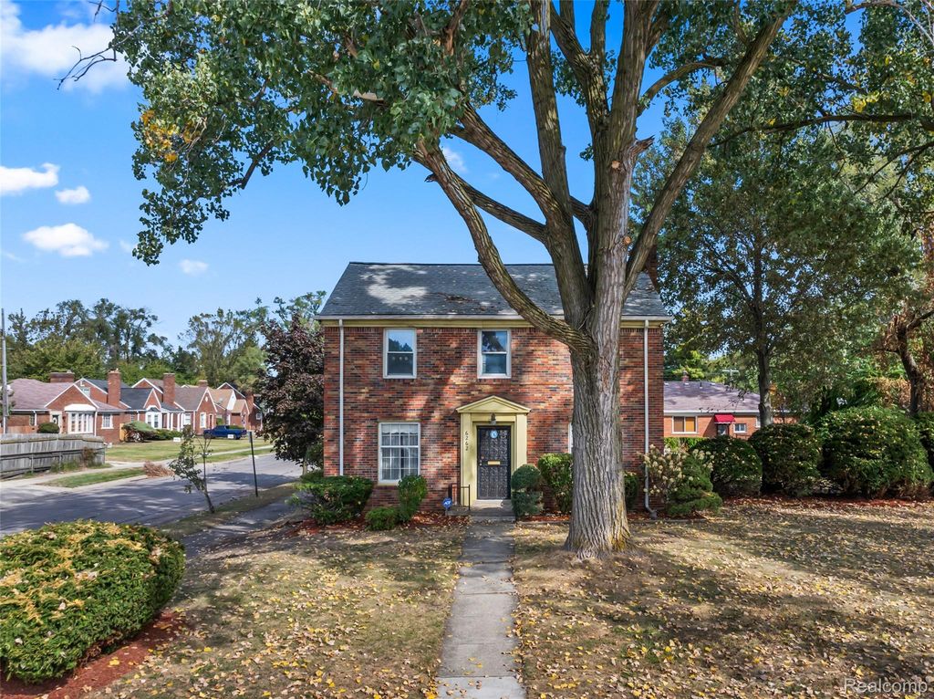 6262 W Outer Dr, Detroit, MI 48235 - See Est. Value, Schools & More