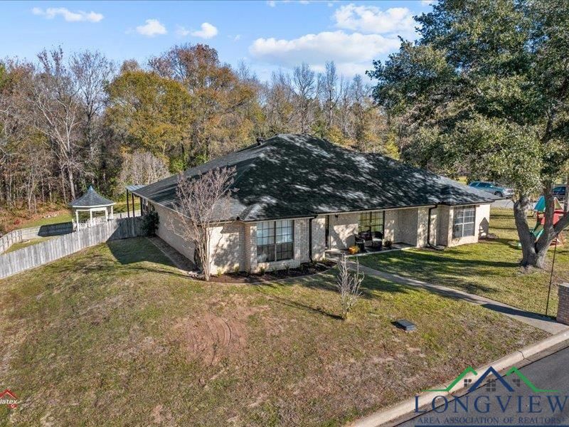 1500 Price St, Henderson, TX 75654 | MLS# 20240037 | Trulia