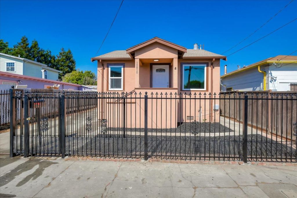 10810 Apricot St, Oakland, CA 94603 - See Est. Value, Schools & More