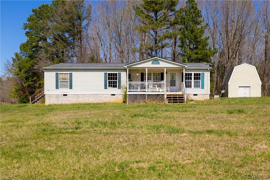 382 Fairview Rd, Blackstone, VA 23824 - See Est. Value, Schools & More