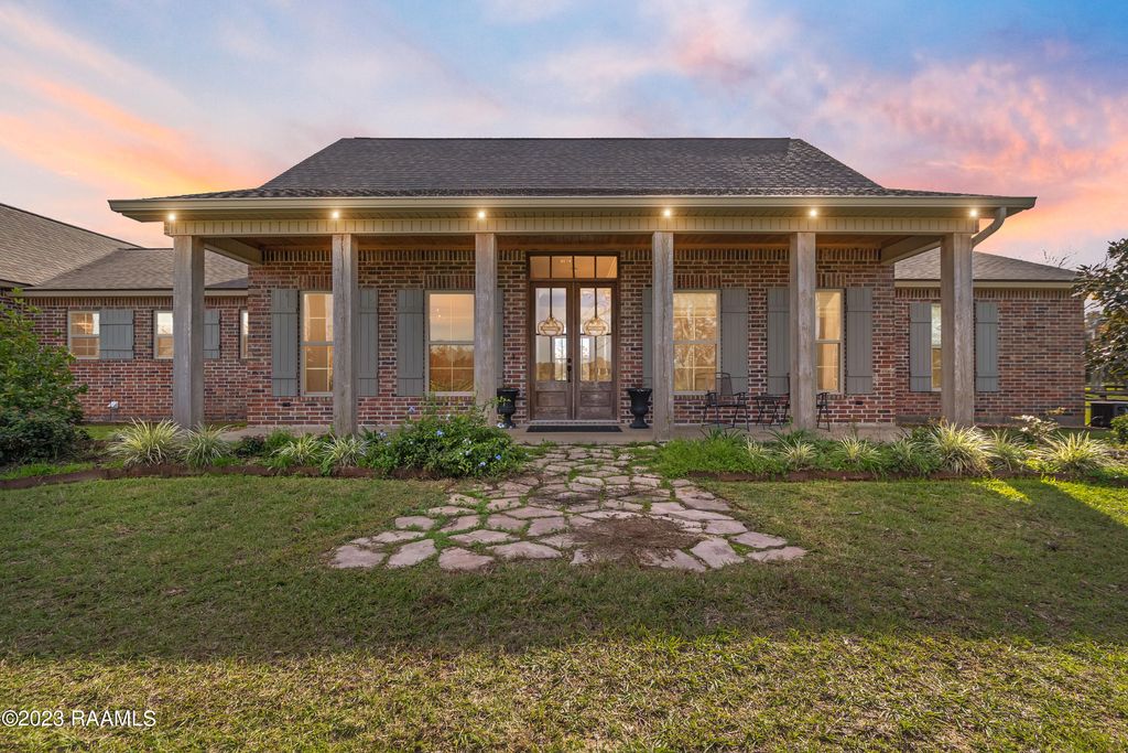 367 Roxsan Rd, Sunset, LA 70584 - See Est. Value, Schools & More