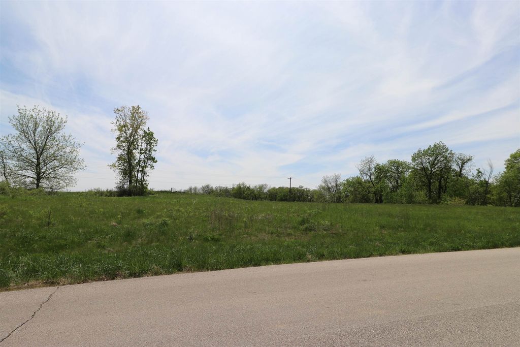 Lot 2 Eleanor Ridge Ct, Dubuque, IA 52003 - See Est. Value, Schools & More