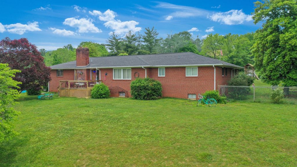 322 Institute St, Jonesville, VA 24263 - See Est. Value, Schools & More