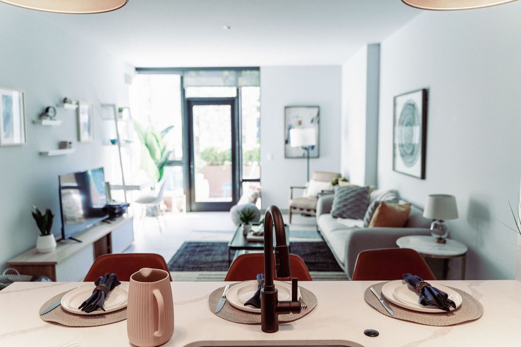 Triangle Square - Chicago, IL | Trulia