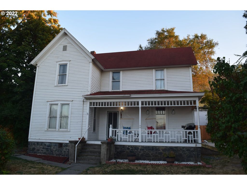 1504 SE Court Ave, Pendleton, OR 97801 - See Est. Value, Schools & More