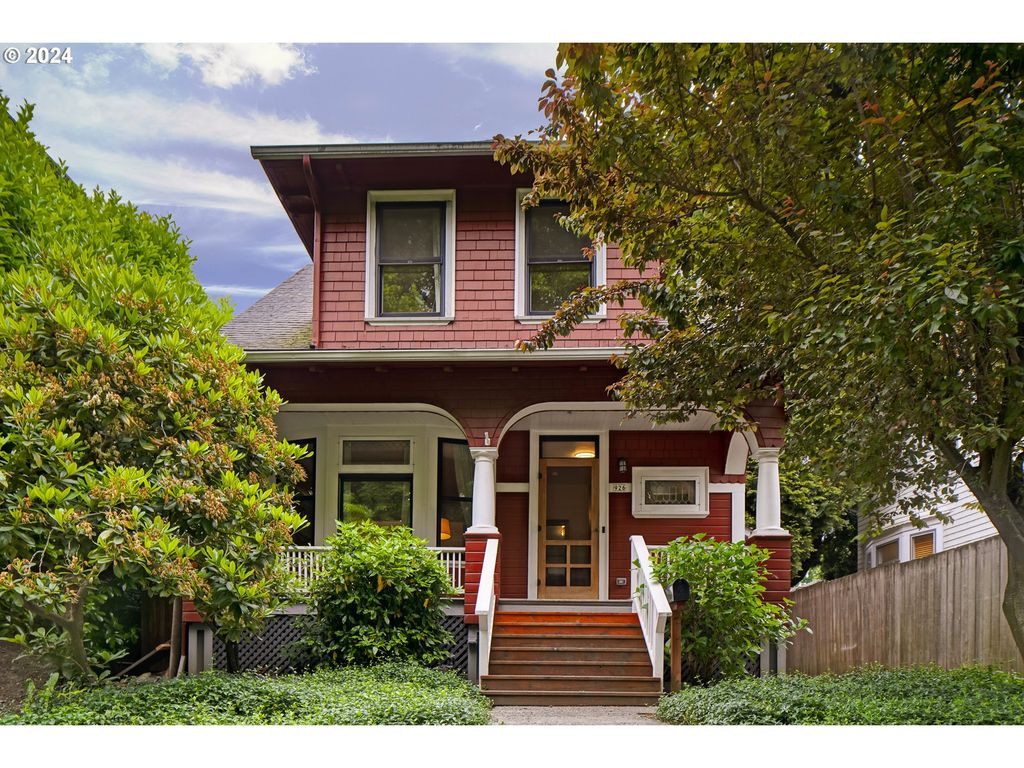 926 SE 15th Ave, Portland, OR 97214 - See Est. Value, Schools & More
