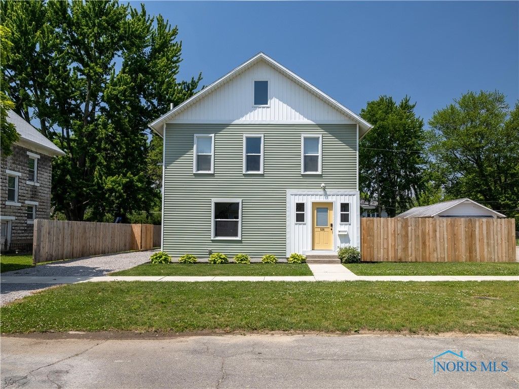 630 Welsted St, Napoleon, OH 43545 - See Est. Value, Schools & More