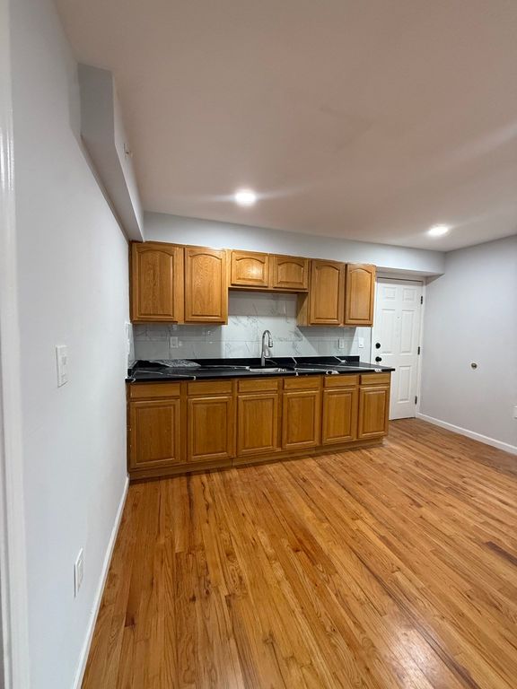 78 Hollis St #1, Worcester, MA 01610 | Trulia