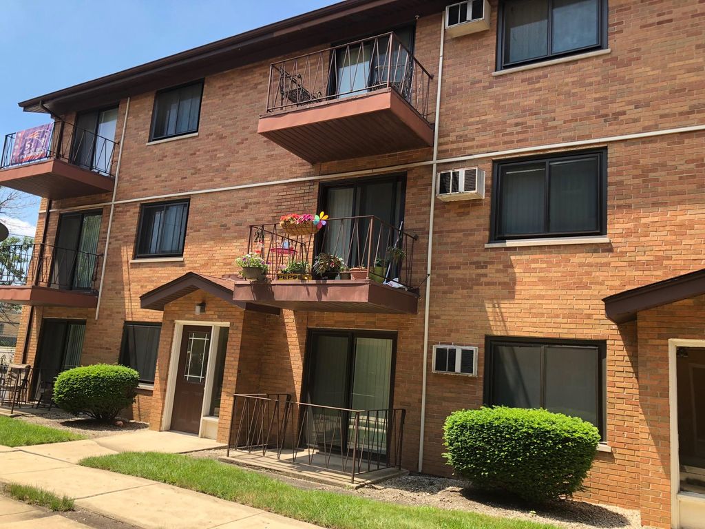 6129 W 64th St, Chicago, IL 60638 - See Est. Value, Schools & More