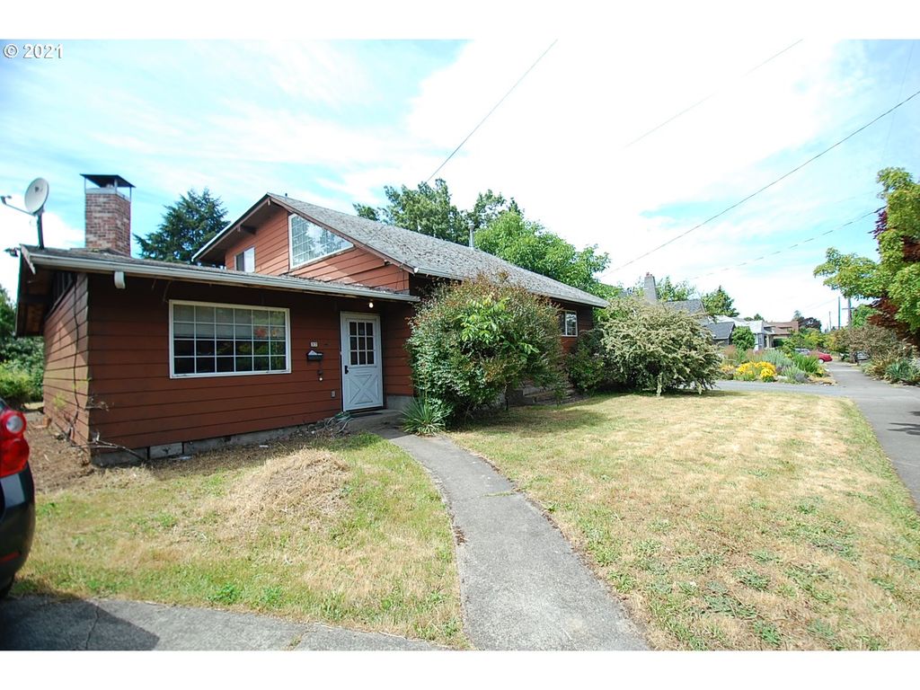 37 NE 78th Ave, Portland, OR 97213 - See Est. Value, Schools & More