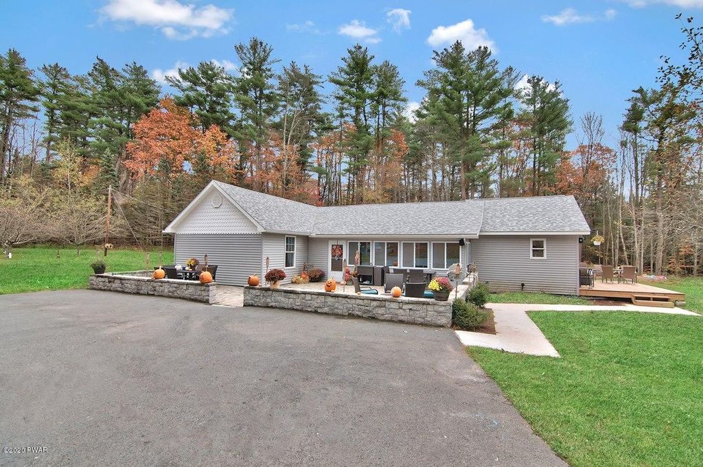 1318 Shady Ln, Honesdale, PA 18431 | Trulia