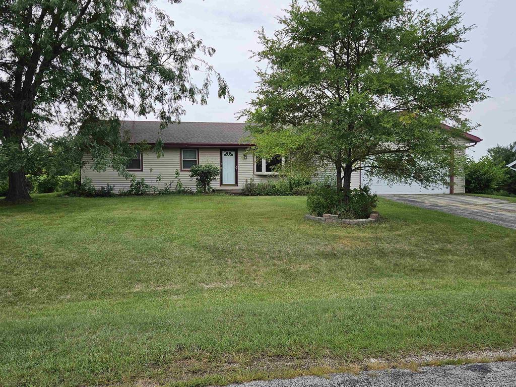 12358 Equine Dr, Roscoe, IL 61073 | Trulia