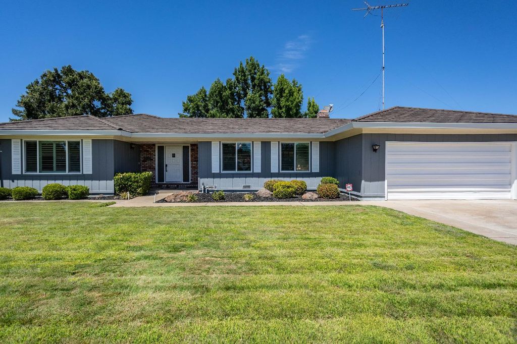 13685 E Victor Rd, Lodi, CA 95240 - See Est. Value, Schools & More